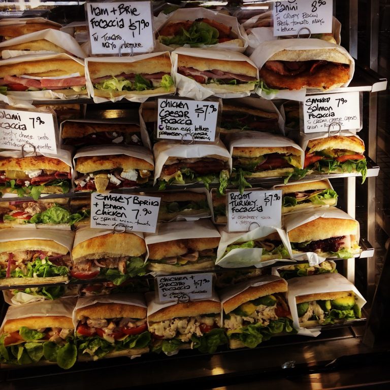 Dobinson’s Bakery – Karen Really Likes Food