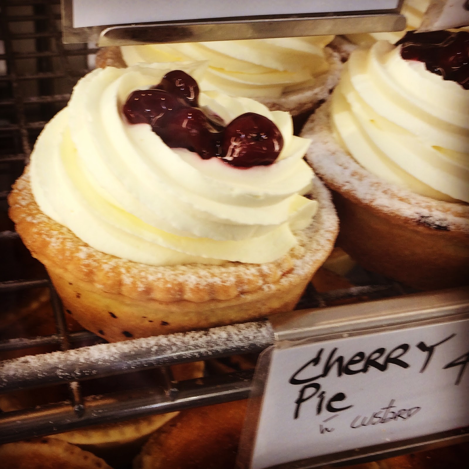 Dobinson’s Bakery – Karen Really Likes Food